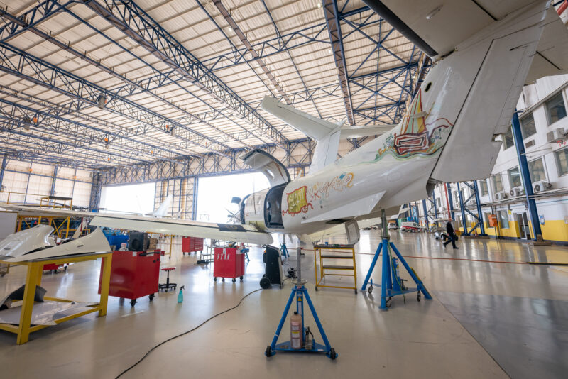 Aircraft maintenance & parking facilities Gallery - Fireblade Aviation ...