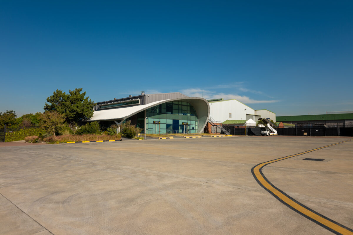 Apron & Hanger Gallery - Fireblade Aviation | World-class Aviation Services